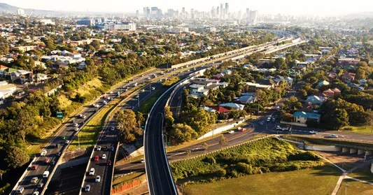 Left-hand traffic driving in Australia - VroomVroomVroom